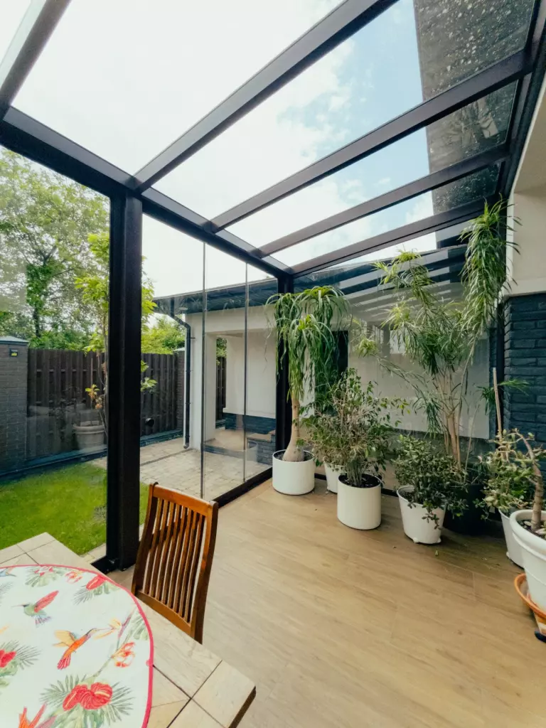 Premium Veranda - Solutions - Balcony Glazing - Albert Genau